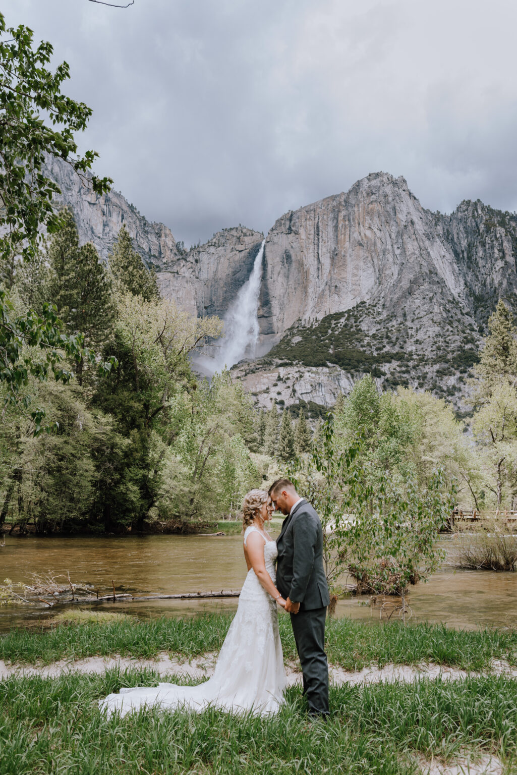 Top 5 Yosemite Wedding Venues - storybkphotography.com